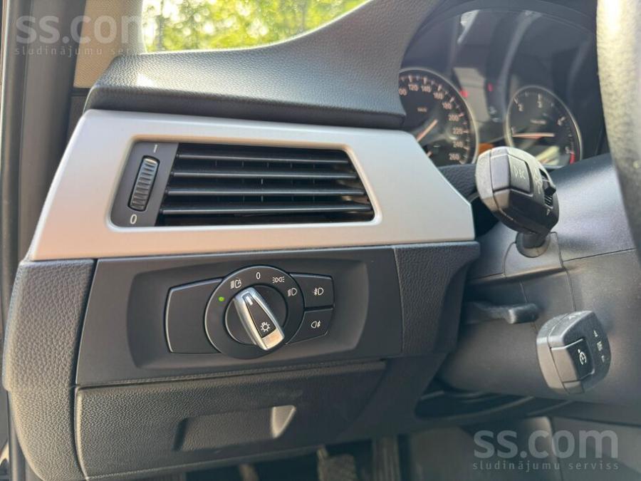 Melns BMW 320 2010 Cēsis, ar dzinēja tilpumu 2.00 L un nobraukumu 267 tūkst. km par 5750 €, foto 16 vietnē AUTOMOTO.COM.LV