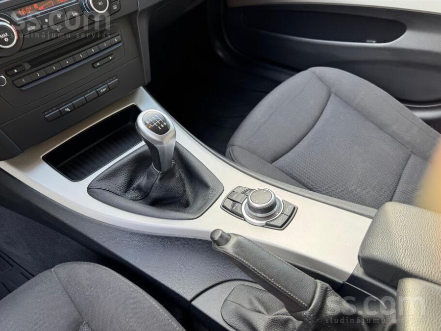 Melns BMW 320 2010 Cēsis, ar dzinēja tilpumu 2.00 L un nobraukumu 267 tūkst. km par 5750 €, foto 19 vietnē AUTOMOTO.COM.LV
