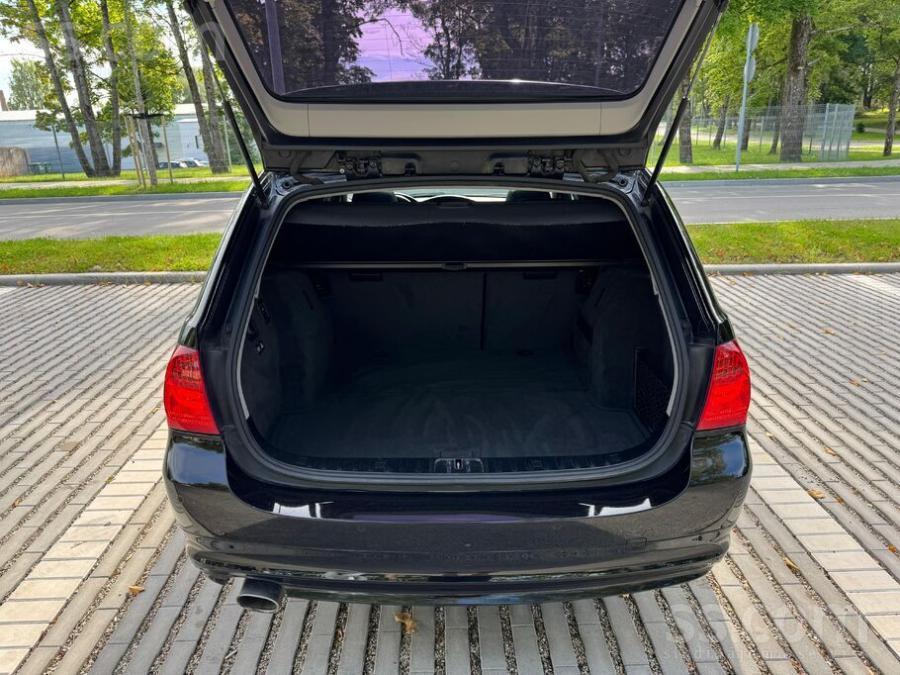 Melns BMW 320 2010 Cēsis, ar dzinēja tilpumu 2.00 L un nobraukumu 267 tūkst. km par 5750 €, foto 24 vietnē AUTOMOTO.COM.LV
