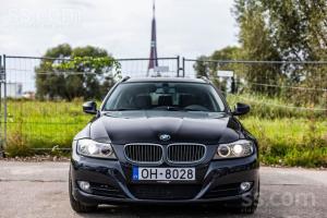 Black BMW 320 2010 in Riga, with an engine capacity of 2.00 L and mileage of 311 thousand km for 5990 €, photo 4 on AUTOMOTO.COM.LV