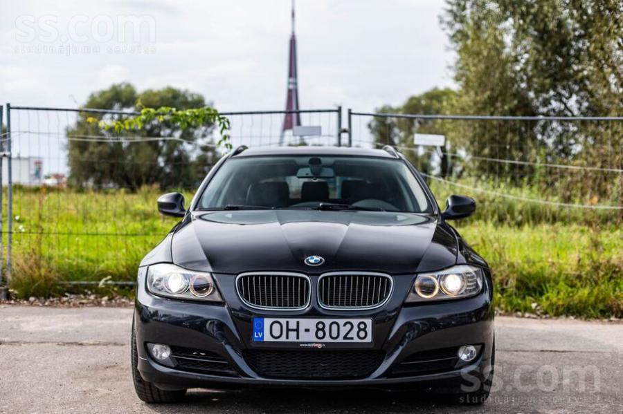 Black BMW 320 2010 in Riga, with an engine capacity of 2.00 L and mileage of 311 thousand km for 5990 €, photo 4 on AUTOMOTO.COM.LV
