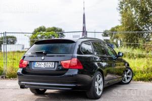 Black BMW 320 2010 in Riga, with an engine capacity of 2.00 L and mileage of 311 thousand km for 5990 €, photo 7 on AUTOMOTO.COM.LV
