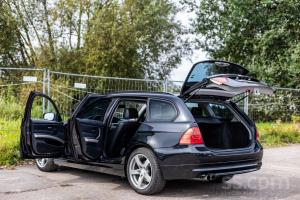 Black BMW 320 2010 in Riga, with an engine capacity of 2.00 L and mileage of 311 thousand km for 5990 €, photo 10 on AUTOMOTO.COM.LV