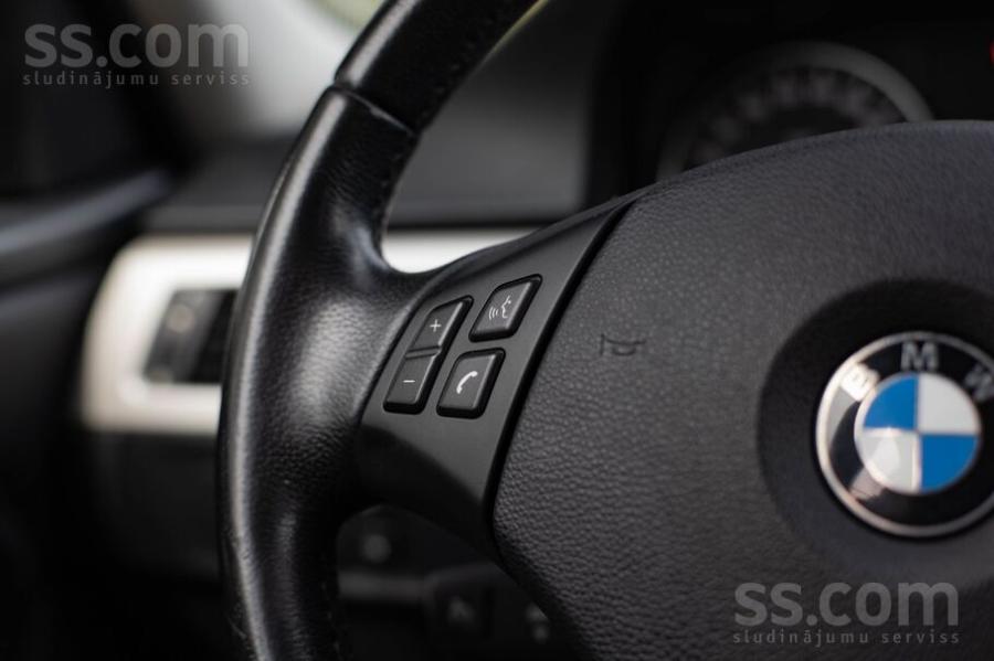 Black BMW 320 2010 in Riga, with an engine capacity of 2.00 L and mileage of 311 thousand km for 5990 €, photo 16 on AUTOMOTO.COM.LV