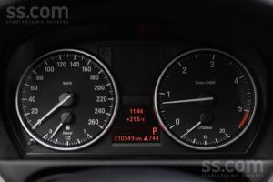 Black BMW 320 2010 in Riga, with an engine capacity of 2.00 L and mileage of 311 thousand km for 5990 €, photo 17 on AUTOMOTO.COM.LV