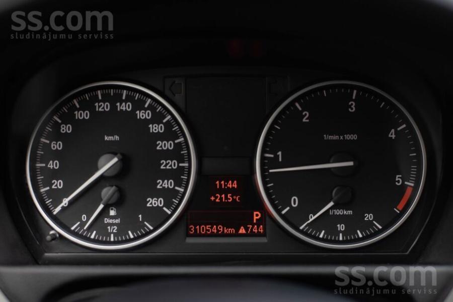 Black BMW 320 2010 in Riga, with an engine capacity of 2.00 L and mileage of 311 thousand km for 5990 €, photo 17 on AUTOMOTO.COM.LV