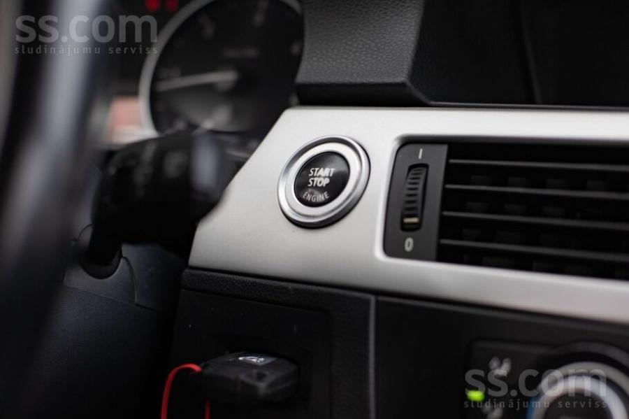Black BMW 320 2010 in Riga, with an engine capacity of 2.00 L and mileage of 311 thousand km for 5990 €, photo 18 on AUTOMOTO.COM.LV