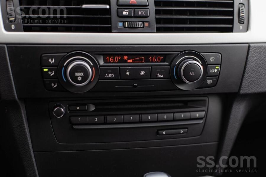 Black BMW 320 2010 in Riga, with an engine capacity of 2.00 L and mileage of 311 thousand km for 5990 €, photo 22 on AUTOMOTO.COM.LV