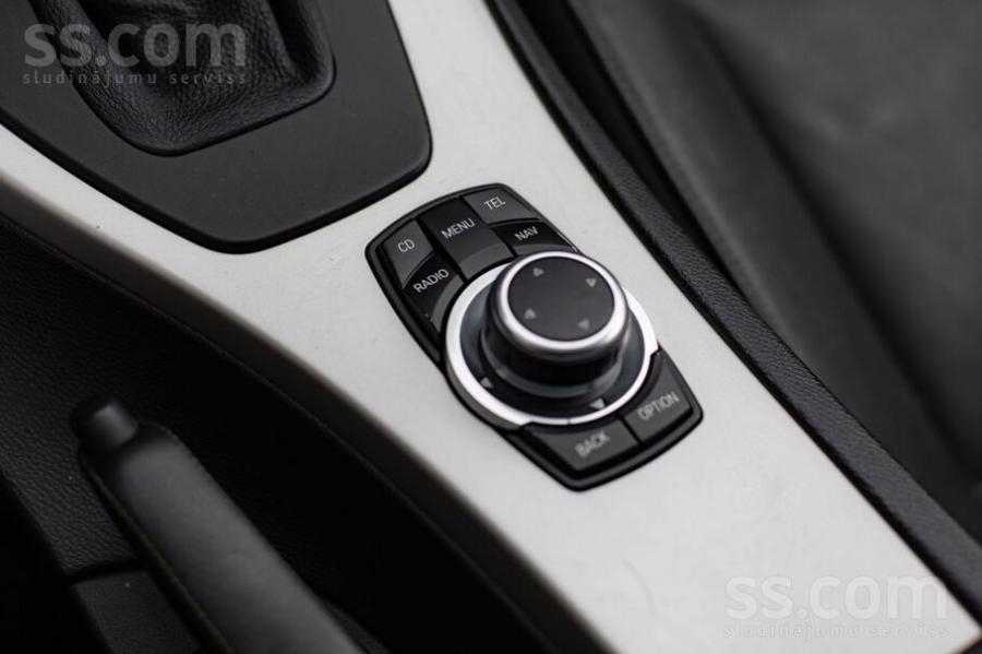 Black BMW 320 2010 in Riga, with an engine capacity of 2.00 L and mileage of 311 thousand km for 5990 €, photo 24 on AUTOMOTO.COM.LV