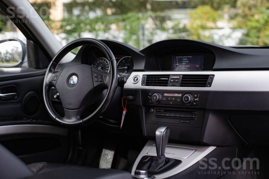 Black BMW 320 2010 in Riga, with an engine capacity of 2.00 L and mileage of 311 thousand km for 5990 €, photo 25 on AUTOMOTO.COM.LV