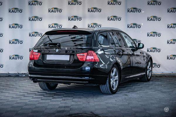 Черный БМВ 320 2010 в Каунас, объемом двигателя 2.00 л и пробегом 260 тыс. км за 5290 €, фото 4 на AUTOMOTO.COM.LV