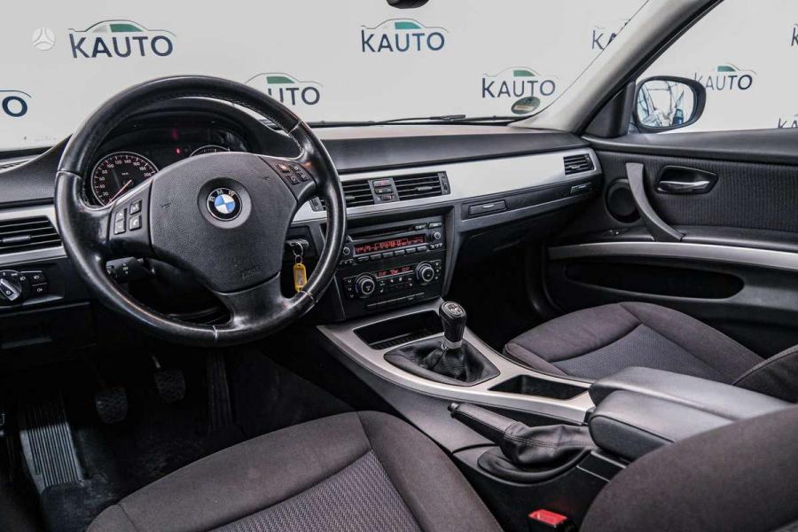 Черный БМВ 320 2010 в Каунас, объемом двигателя 2.00 л и пробегом 260 тыс. км за 5290 €, фото 8 на AUTOMOTO.COM.LV