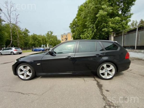 Черный БМВ 320 2010 в Рига, объемом двигателя 2.00 л и пробегом 410 тыс. км за 5900 €, фото 1 на AUTOMOTO.COM.LV
