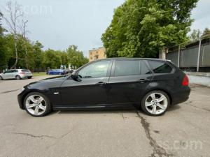Melns BMW 320 2010 Rīga, ar dzinēja tilpumu 2.00 L un nobraukumu 410 tūkst. km par 5900 €, foto  vietnē AUTOMOTO.COM.LV