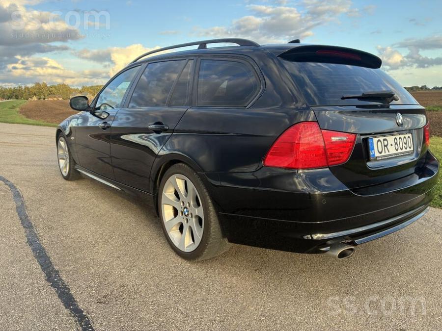 Melns BMW 320 2010 Bauska, ar dzinēja tilpumu 2.00 L un nobraukumu 371 tūkst. km par 5200 €, foto 3 vietnē AUTOMOTO.COM.LV