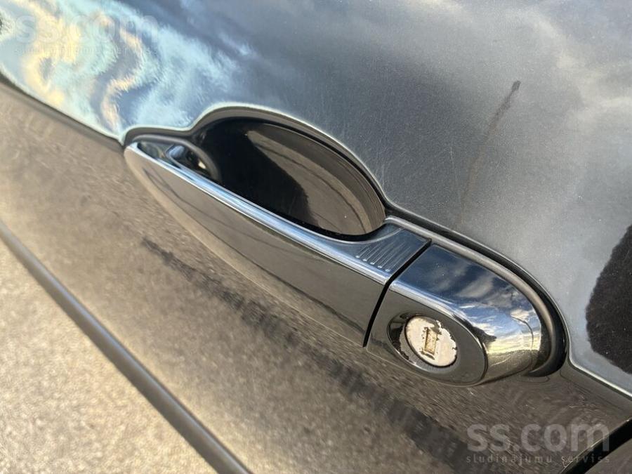 Melns BMW 320 2010 Bauska, ar dzinēja tilpumu 2.00 L un nobraukumu 371 tūkst. km par 5200 €, foto 6 vietnē AUTOMOTO.COM.LV
