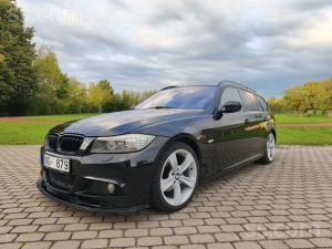 Melns BMW 320 2010 Jelgava, ar dzinēja tilpumu 2.00 L un nobraukumu 0 tūkst. km par 5800 €, foto 3 vietnē AUTOMOTO.COM.LV