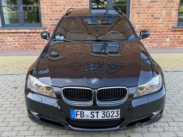 Melns BMW 320 2010 Rīga, ar dzinēja tilpumu 2.00 L un nobraukumu 271 tūkst. km par 5450 €, foto 3 vietnē AUTOMOTO.COM.LV