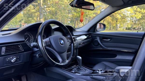 Melns BMW 320 2010 Rīga, ar dzinēja tilpumu 2.00 L un nobraukumu 339 tūkst. km par 4500 €, foto 10 vietnē AUTOMOTO.COM.LV