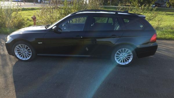 БМВ 320 2010 в Паневежис на AUTOMOTO.COM.LV Черный БМВ 320 2010 в Паневежис, объемом двигателя 2.00 л и пробегом 369 тыс. км за 3200 €, фото 7 на AUTOMOTO.COM.LV