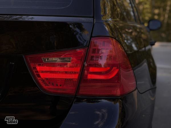 Black BMW 320 2010 in Siauliai, with an engine capacity of 2.00 L and mileage of 390 thousand km for 2999 €, photo 9 on AUTOMOTO.COM.LV