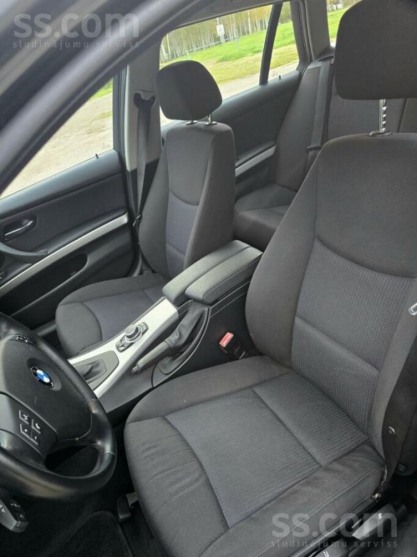 Melns BMW 320 2010 Jelgava, ar dzinēja tilpumu 2.00 L un nobraukumu 251 tūkst. km par 4990 €, foto 11 vietnē AUTOMOTO.COM.LV