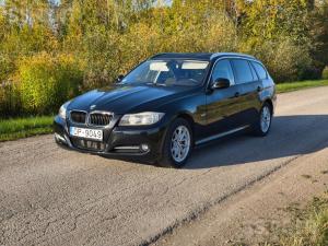 Black BMW 320 2010 in Jelgava, with an engine capacity of 2.00 L and mileage of 273 thousand km for 3750 €, photo 1 on AUTOMOTO.COM.LV