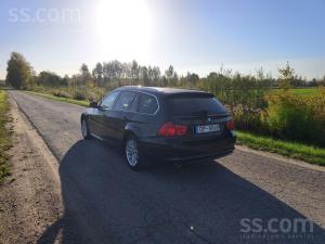 Black BMW 320 2010 in Jelgava, with an engine capacity of 2.00 L and mileage of 273 thousand km for 3750 €, photo 4 on AUTOMOTO.COM.LV