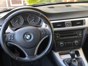 Black BMW 320 2010 in Jelgava, with an engine capacity of 2.00 L and mileage of 273 thousand km for 3750 €, photo 9 on AUTOMOTO.COM.LV