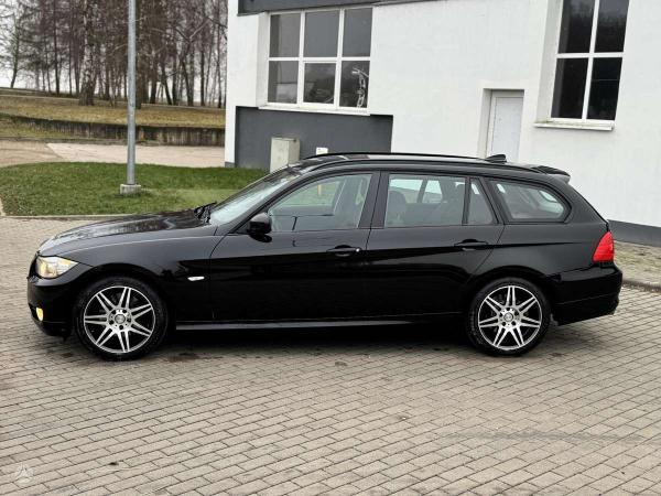 Black BMW 320 2011 in Elektrenai, with an engine capacity of 2.00 L and mileage of 350 thousand km for 3699 €, photo 5 on AUTOMOTO.COM.LV