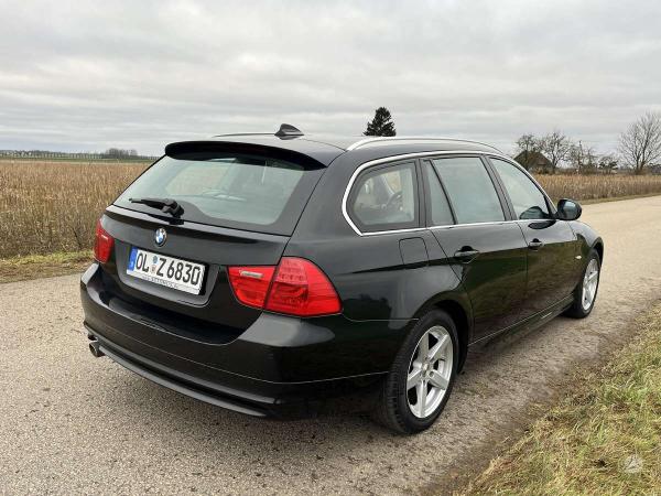 Black BMW 320 2011 in Panevezys, with an engine capacity of 2.00 L and mileage of 283 thousand km for 5500 €, photo 4 on AUTOMOTO.COM.LV