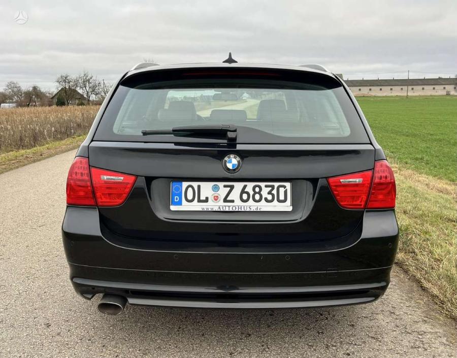Black BMW 320 2011 in Panevezys, with an engine capacity of 2.00 L and mileage of 283 thousand km for 5500 €, photo 5 on AUTOMOTO.COM.LV