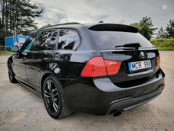 Black BMW 320 2011 in Trakai, with an engine capacity of 2.00 L and mileage of 366 thousand km for 5290 €, photo 5 on AUTOMOTO.COM.LV
