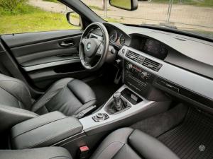 Melns BMW 320 2011 Trakai, ar dzinēja tilpumu 2.00 L un nobraukumu 366 tūkst. km par 5290 €, foto 12 vietnē AUTOMOTO.COM.LV
