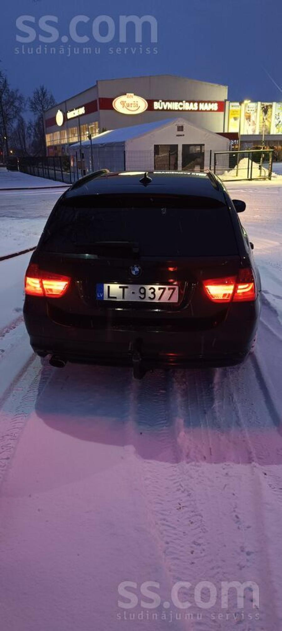 Black BMW 320 2011 in Jelgava, with an engine capacity of 2.00 L and mileage of 319 thousand km for 4500 €, photo 5 on AUTOMOTO.COM.LV