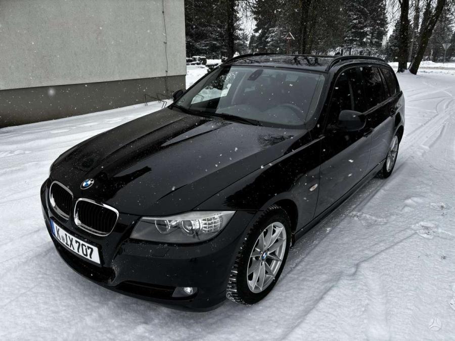 Black BMW 320 2011 in Panevezys, with an engine capacity of 2.00 L and mileage of 277 thousand km for 5200 €, photo 1 on AUTOMOTO.COM.LV