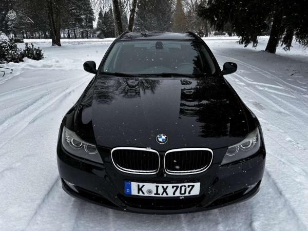 Melns BMW 320 2011 Panevēža, ar dzinēja tilpumu 2.00 L un nobraukumu 277 tūkst. km par 5200 €, foto 2 vietnē AUTOMOTO.COM.LV
