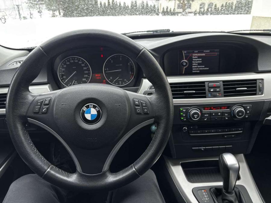 Black BMW 320 2011 in Panevezys, with an engine capacity of 2.00 L and mileage of 277 thousand km for 5200 €, photo 25 on AUTOMOTO.COM.LV