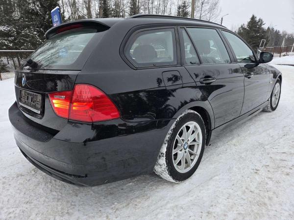 Melns BMW 320 2011 Utena, ar dzinēja tilpumu 2.00 L un nobraukumu 240 tūkst. km par 4350 €, foto 4 vietnē AUTOMOTO.COM.LV