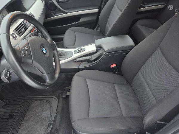 Melns BMW 320 2011 Utena, ar dzinēja tilpumu 2.00 L un nobraukumu 240 tūkst. km par 4350 €, foto 7 vietnē AUTOMOTO.COM.LV