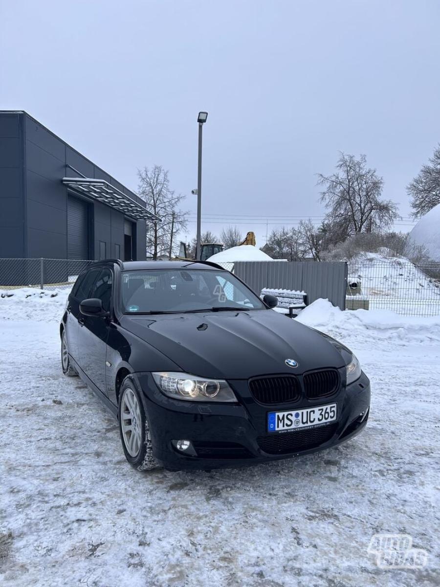 Black BMW 320 2011 in Vilkaviskis, with an engine capacity of 2.00 L and mileage of 287 thousand km for 4500 €, photo 1 on AUTOMOTO.COM.LV