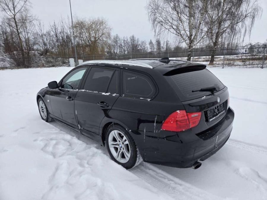Black BMW 320 2011 in Marijampole, with an engine capacity of 2.00 L and mileage of 291 thousand km for 3500 €, photo 9 on AUTOMOTO.COM.LV