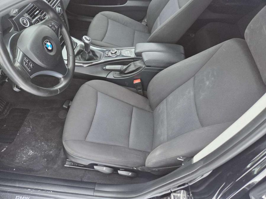 Black BMW 320 2011 in Marijampole, with an engine capacity of 2.00 L and mileage of 291 thousand km for 3500 €, photo 13 on AUTOMOTO.COM.LV
