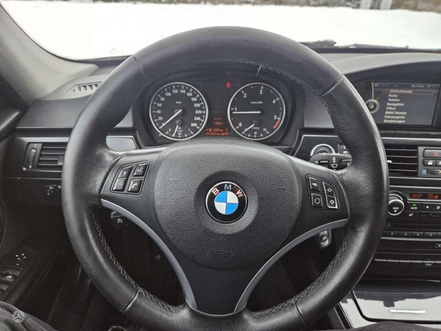 Black BMW 320 2011 in Marijampole, with an engine capacity of 2.00 L and mileage of 291 thousand km for 3500 €, photo 19 on AUTOMOTO.COM.LV