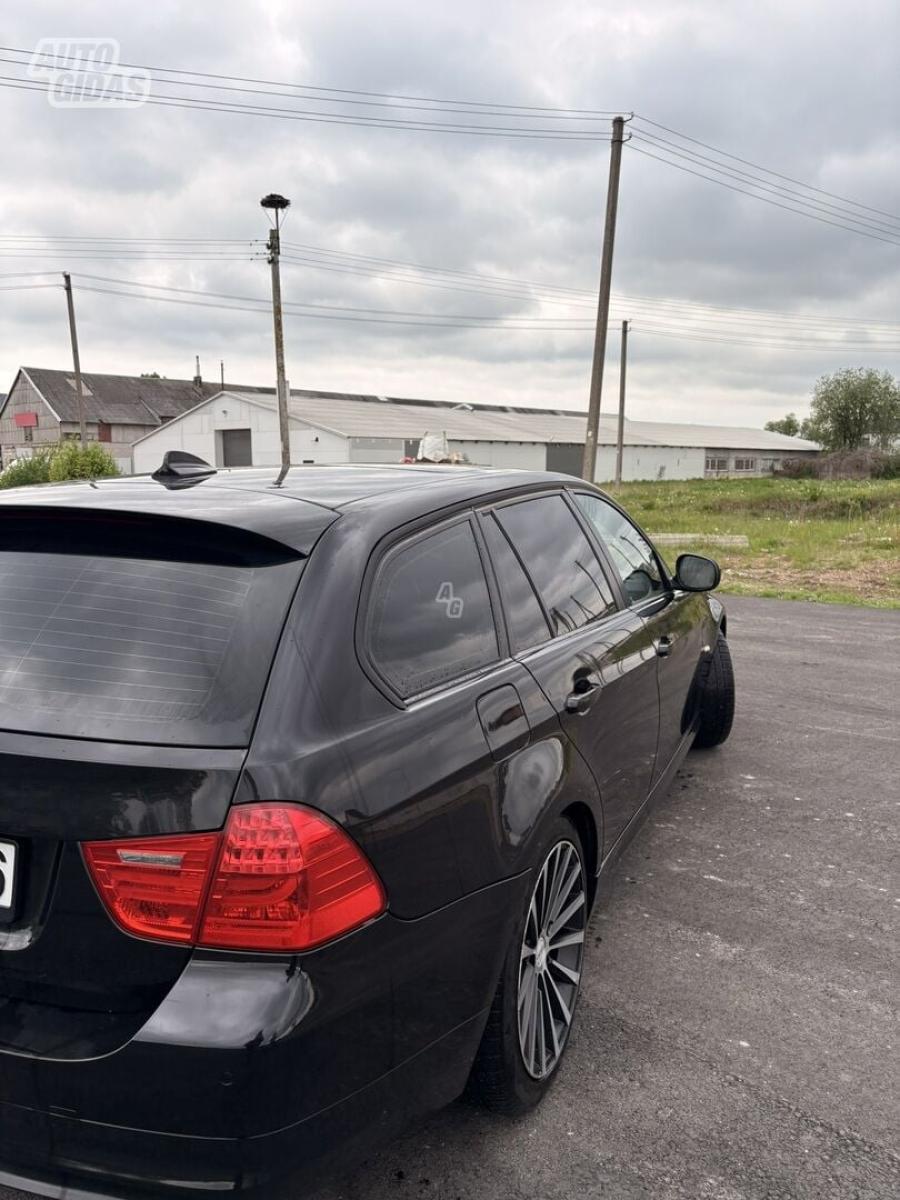 Black BMW 320 2011 in Kaunas, with an engine capacity of 2.00 L and mileage of 278 thousand km for 5000 €, photo 5 on AUTOMOTO.COM.LV