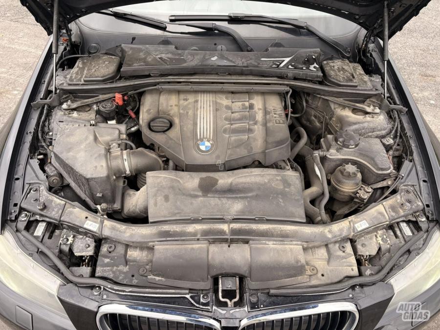 Black BMW 320 2011 in Kaunas, with an engine capacity of 2.00 L and mileage of 278 thousand km for 5000 €, photo 14 on AUTOMOTO.COM.LV