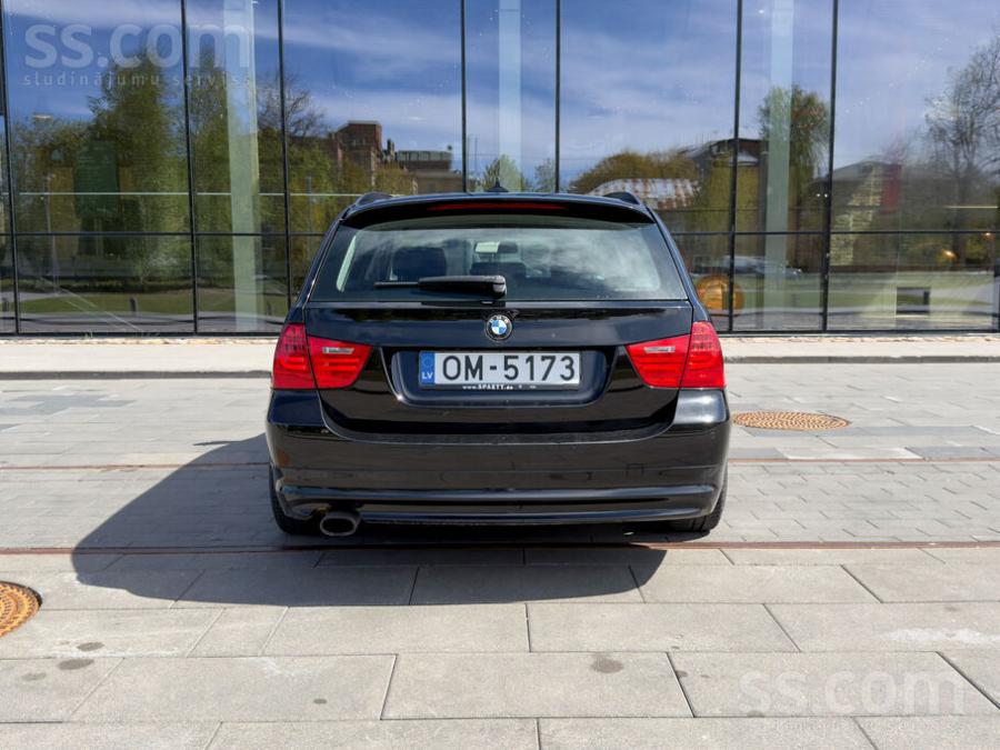Melns BMW 320 2011 Rīga, ar dzinēja tilpumu 2.00 L un nobraukumu 328 tūkst. km par 5000 €, foto 5 vietnē AUTOMOTO.COM.LV