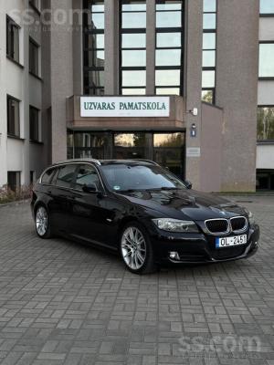 Melns BMW 320 2011 Rīga, ar dzinēja tilpumu 2.00 L un nobraukumu 322 tūkst. km par 5400 €, foto 4 vietnē AUTOMOTO.COM.LV