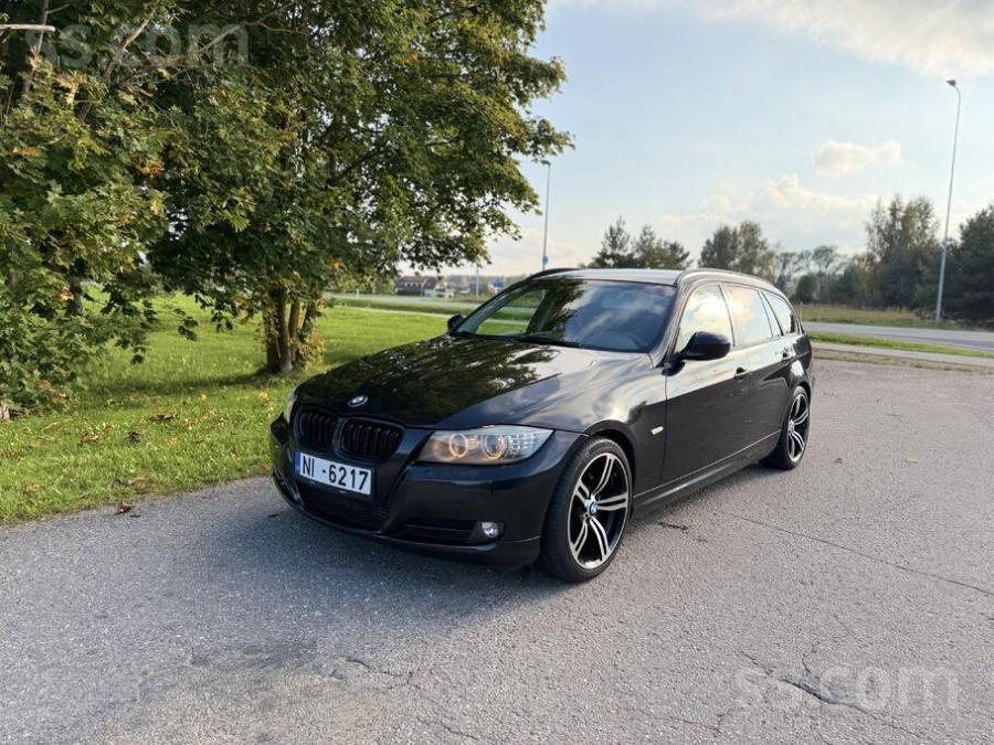Black BMW 320 2011 in Riga, with an engine capacity of 2.00 L and mileage of 371 thousand km for 4500 €, photo 1 on AUTOMOTO.COM.LV
