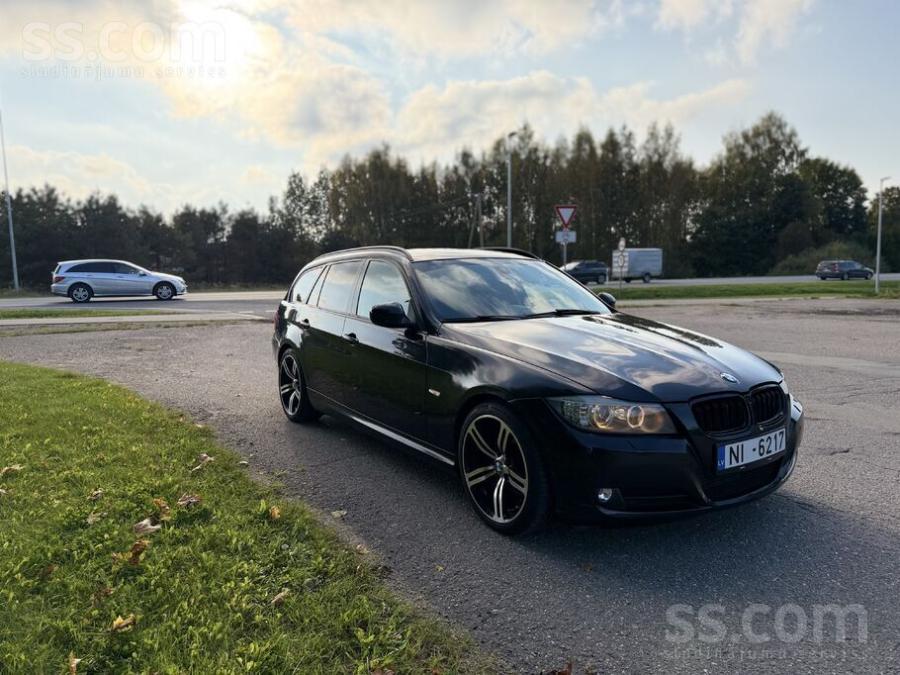 Black BMW 320 2011 in Riga, with an engine capacity of 2.00 L and mileage of 371 thousand km for 4500 €, photo 3 on AUTOMOTO.COM.LV